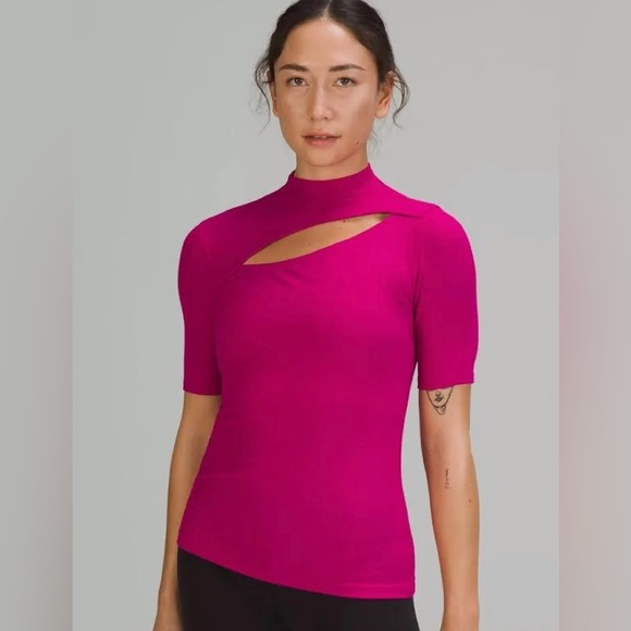 lululemon athletica | Tops | Lululemon La Tight To Body Keyhole Tee ...